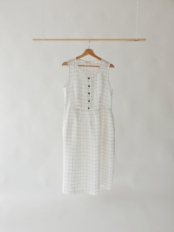 Clothes made of linen store