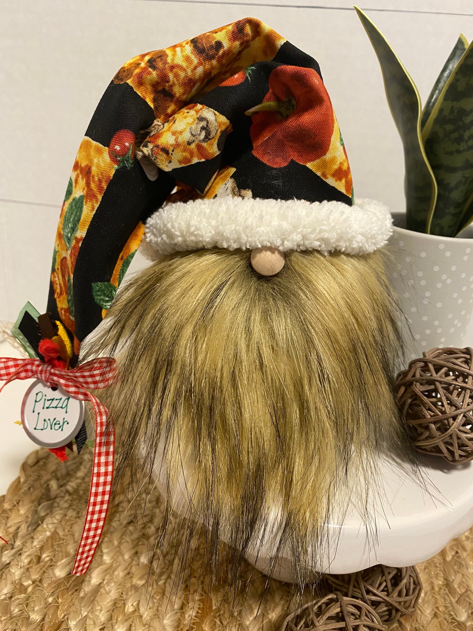 Pizza Gnome/pizza Lover/pizza/gnomes/gnome Decor - Etsy