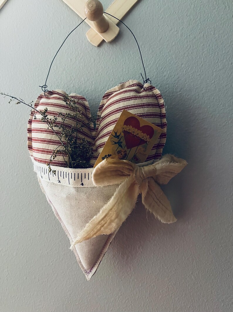 Primitive Heart Hanger/valentine Heart Hanger/prim Heart/peg Rail Decor ...