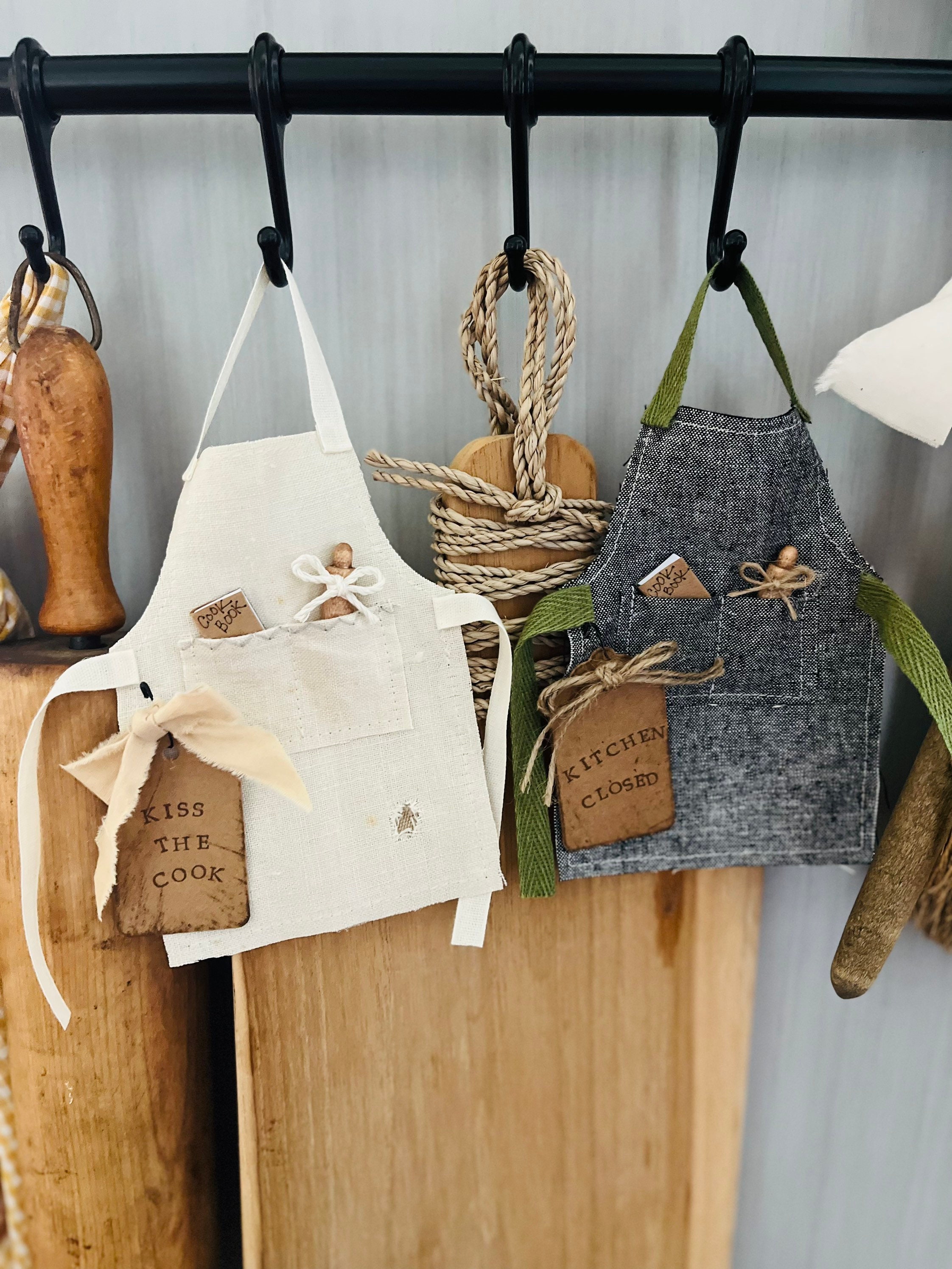 Mini Farmhouse Apron Wall Hanging: Peg Rail Kitchen Decor - Etsy