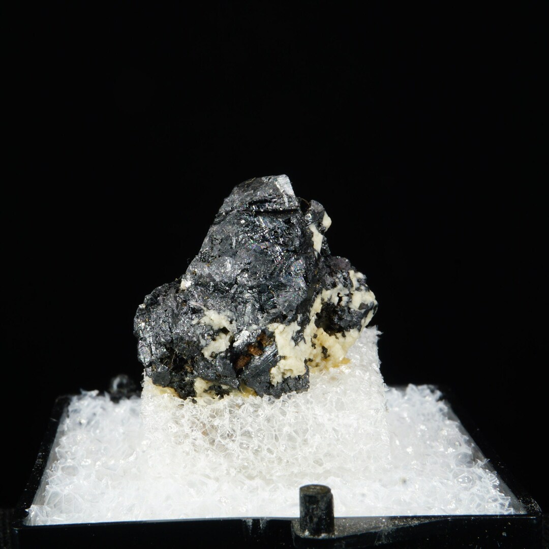 Rutile / Thumbnail Mineral Specimen / From Mo-ti Mine, Magnet Cove ...