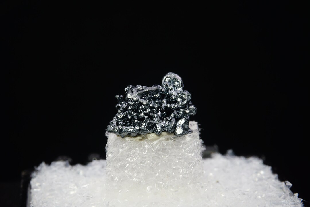 Acanthite / Thumbnail Micromount Mineral Specimen / Mina General ...