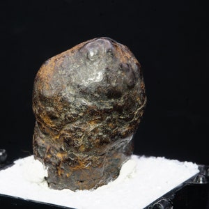 Hematite Nodule / Thumbnail Mineral Specimen / Sherwood Mine, Michigan ...