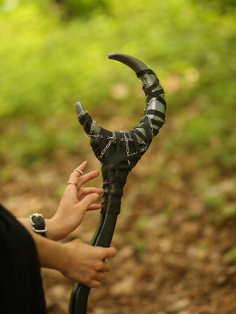 GunMetal Crescent Moon Staff Cosplay Magical Stick Wizard - Etsy België