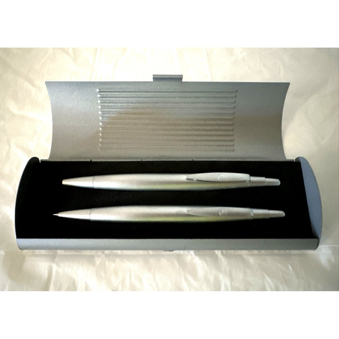 Der Grune Punkt RARE Vintage Pen and Pencil Set With Metal Box Case ...