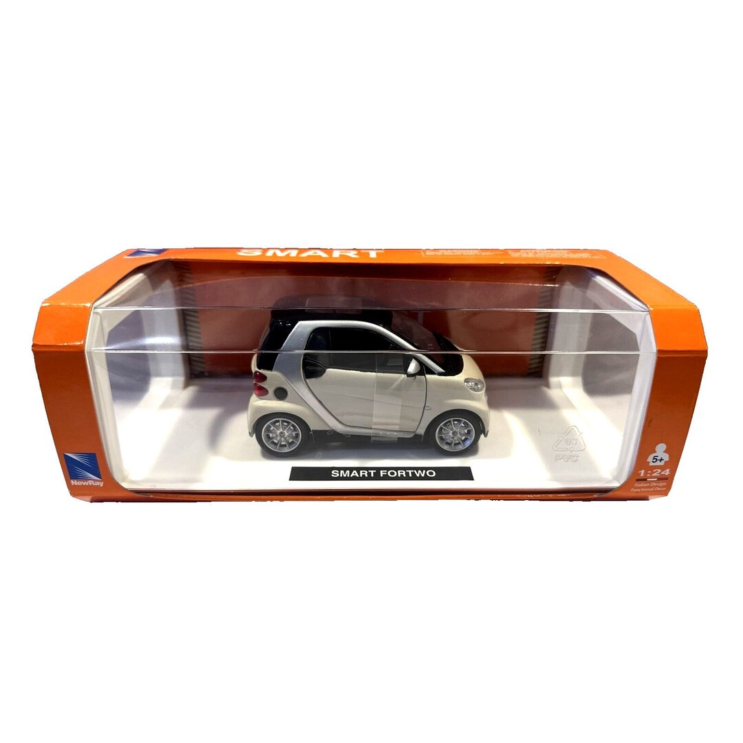 Smart Car Fortwo Diecast 1:24 Italian Design Model Special Edition ...