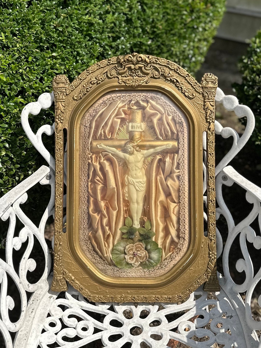 Antique Religious Chalkware Parsons Crucifix Jesus Shadow Box Shrine ...