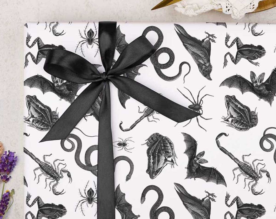 Wrapping Paper Gothic | Halloween, Spooky Goth Gift Wrap | FOLDED ...