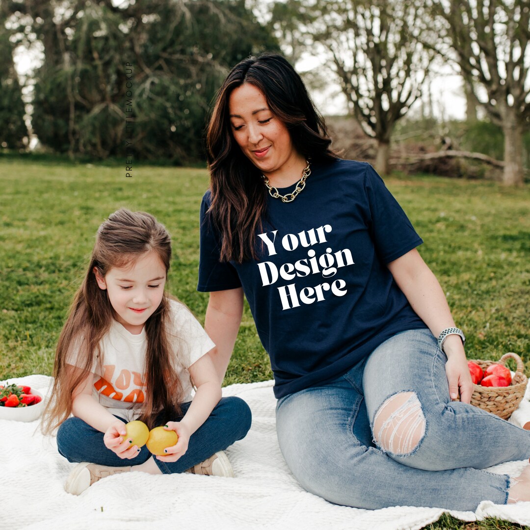 Gildan 6400 Mockup Gildan Navy Shirt Tee-shirt Mockup Model Mockup Boho ...