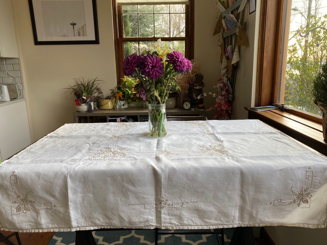 Price Drop Vintage Embroidered Chrysanthemum Linen Cutwork Tablecloth ...
