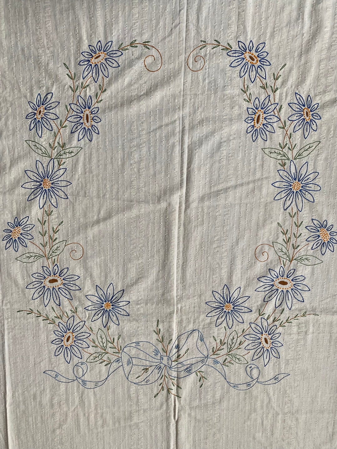 Price Drop! 1920-40s Embroidered Flower Coverlet, Embroidered Bedspread ...