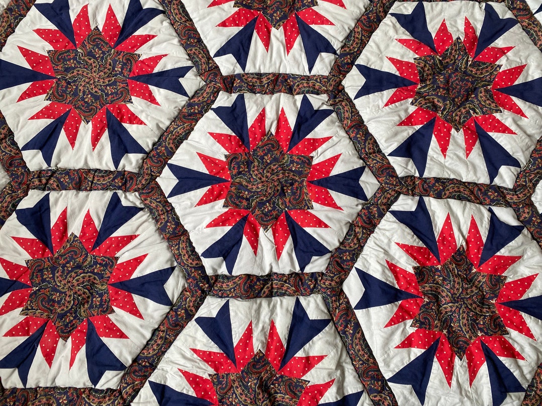 Price Drop Vintage Quilted Hexagon Comforter, Quilted Bedspread ...