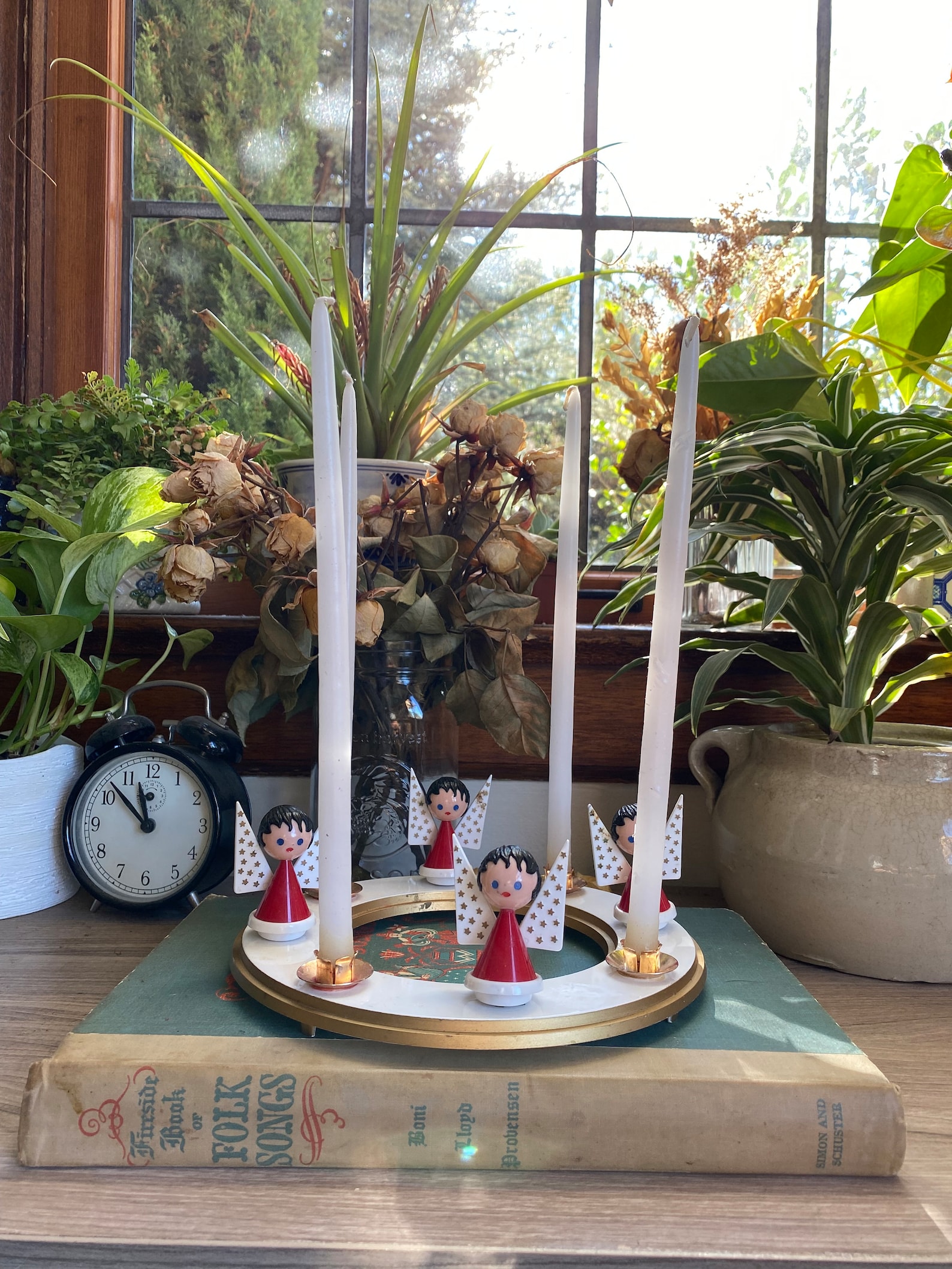 Traditional German Advent Wreath - Count Sundays before Christmas