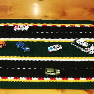 Wrn's LARGE Race Track Mat Pattern PDF File - Etsy