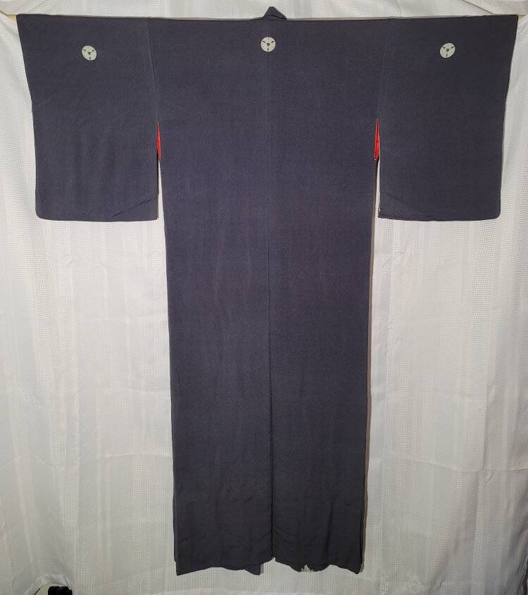 Vintage Silk Kimono Kamon Dark Grey Red Showa US Seller - Etsy