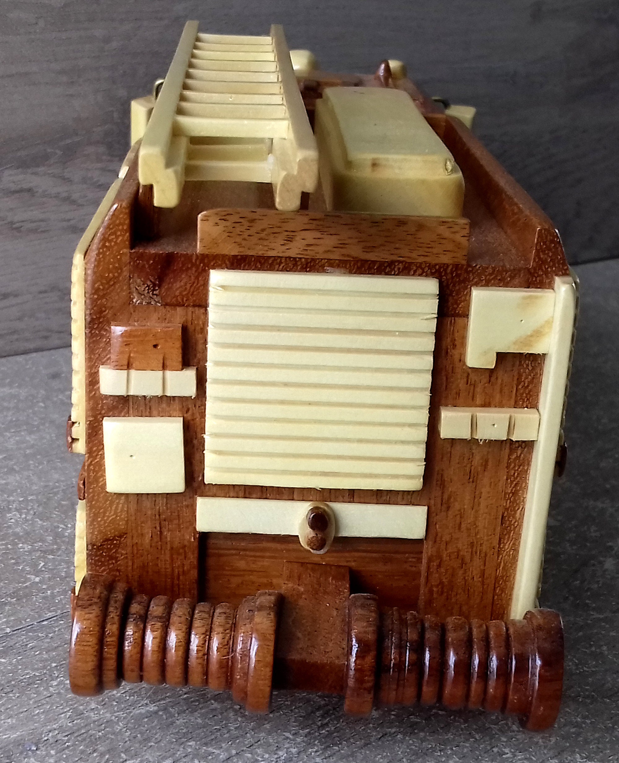 Model of the FPT Fire Truck in Varnished Wood - Etsy