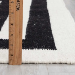 White Black Modern Geometric Design Hand Woven Wool Flatweave Rug ...