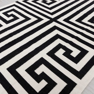 White Black Modern Geometric Design Hand Woven Wool Flatweave Rug ...