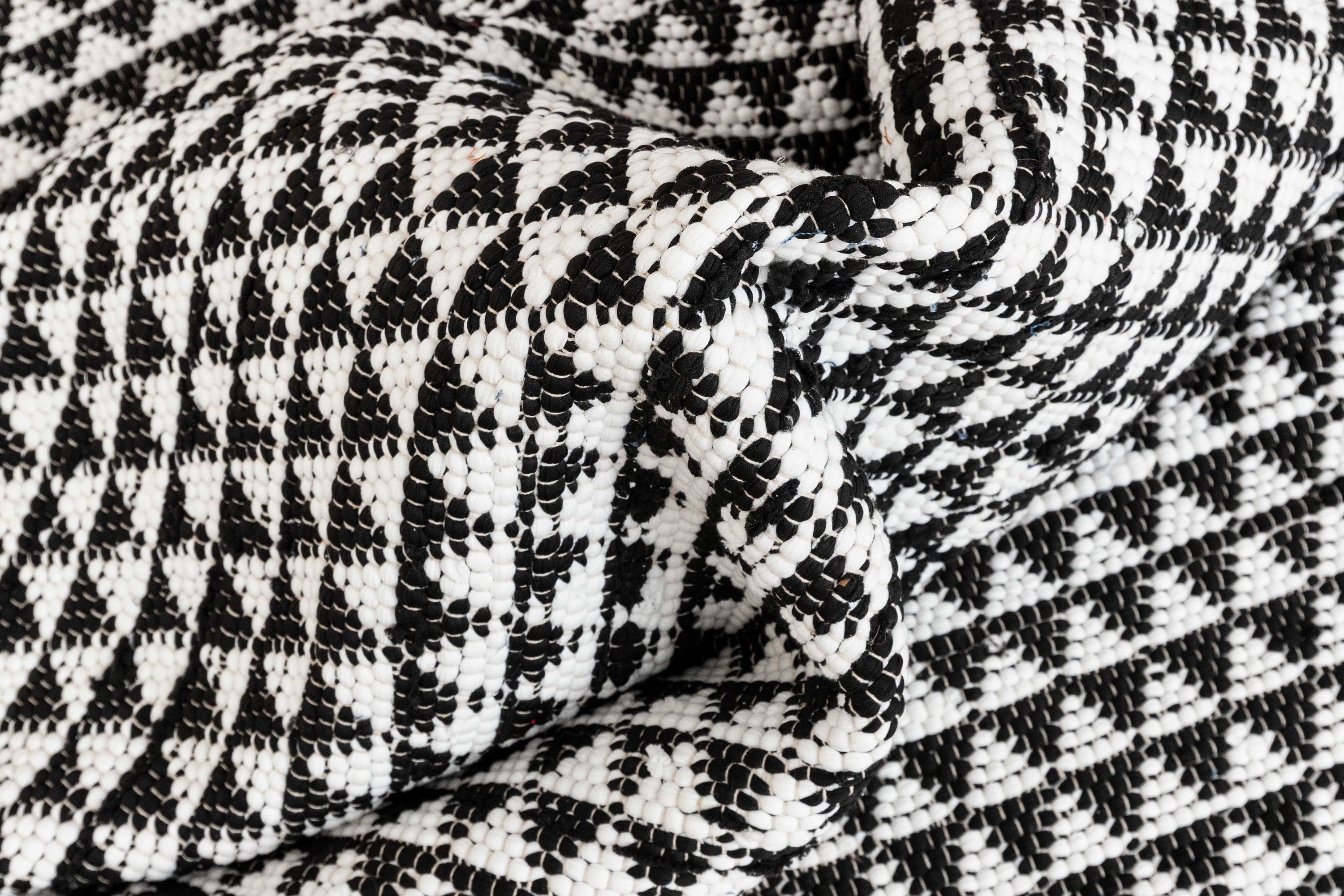 Black & White Triangle Pattern Boho Hand Woven Cotton Rugs | Etsy