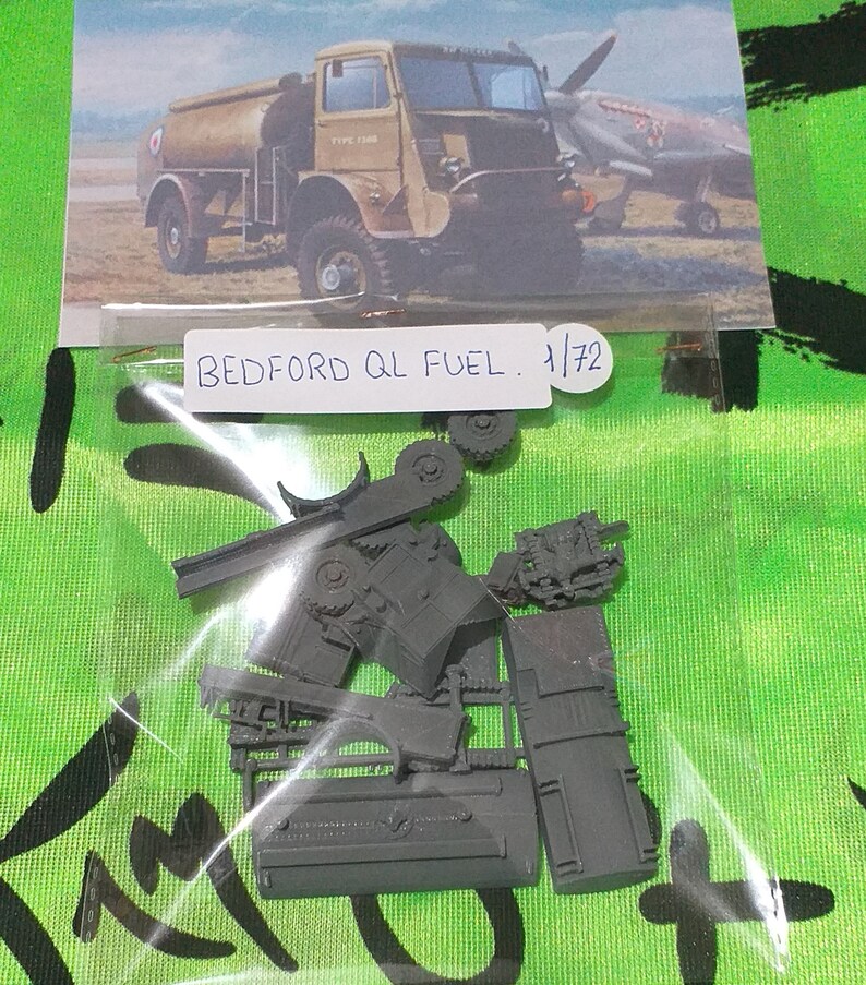 Ready-to-assemble and Paint Model Kit - Military Vehicle. Bedford Ql ...