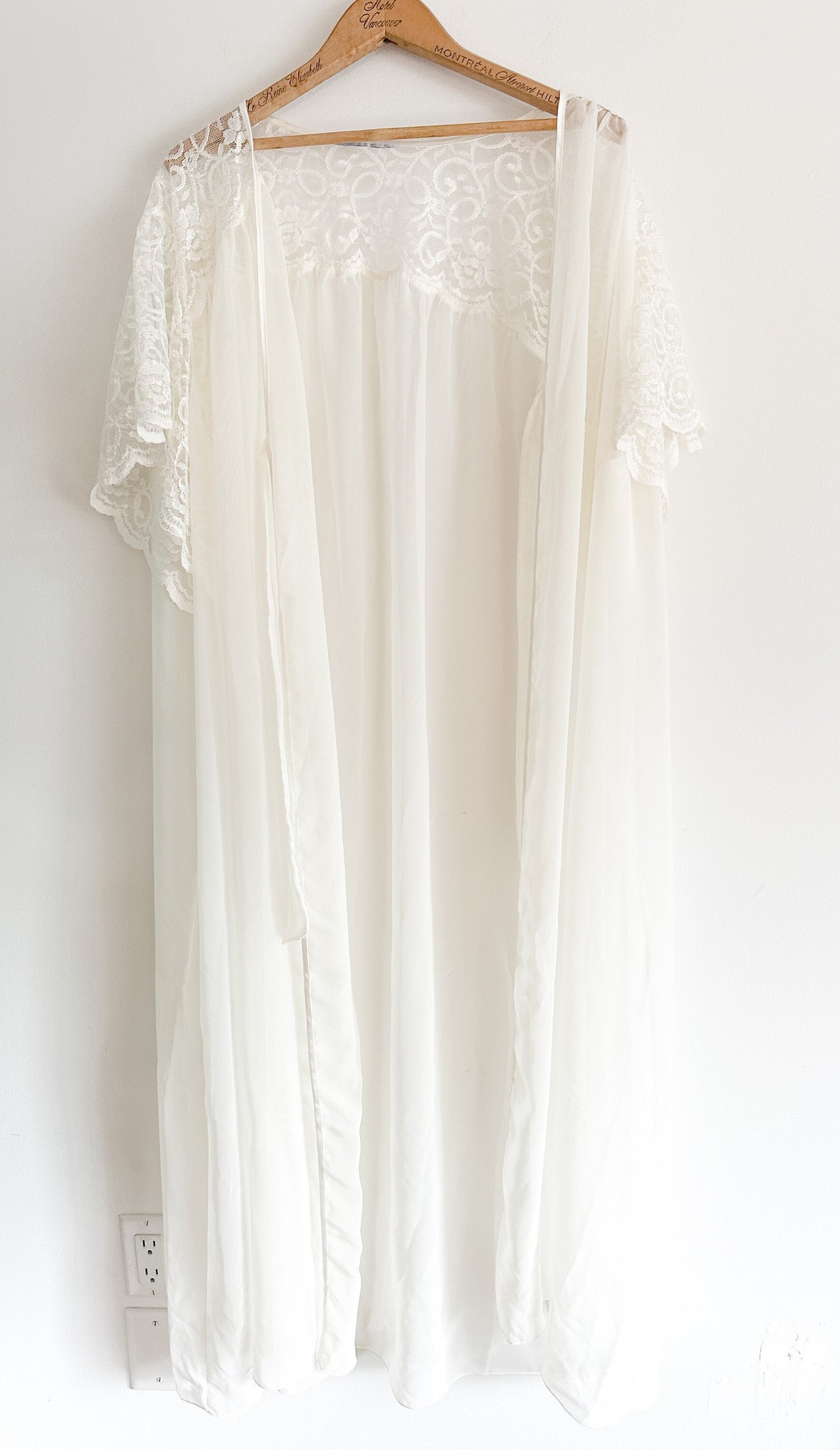 Vintage Lace Detail White Robe Negligee With Tie Detail| Size 4X| Size ...