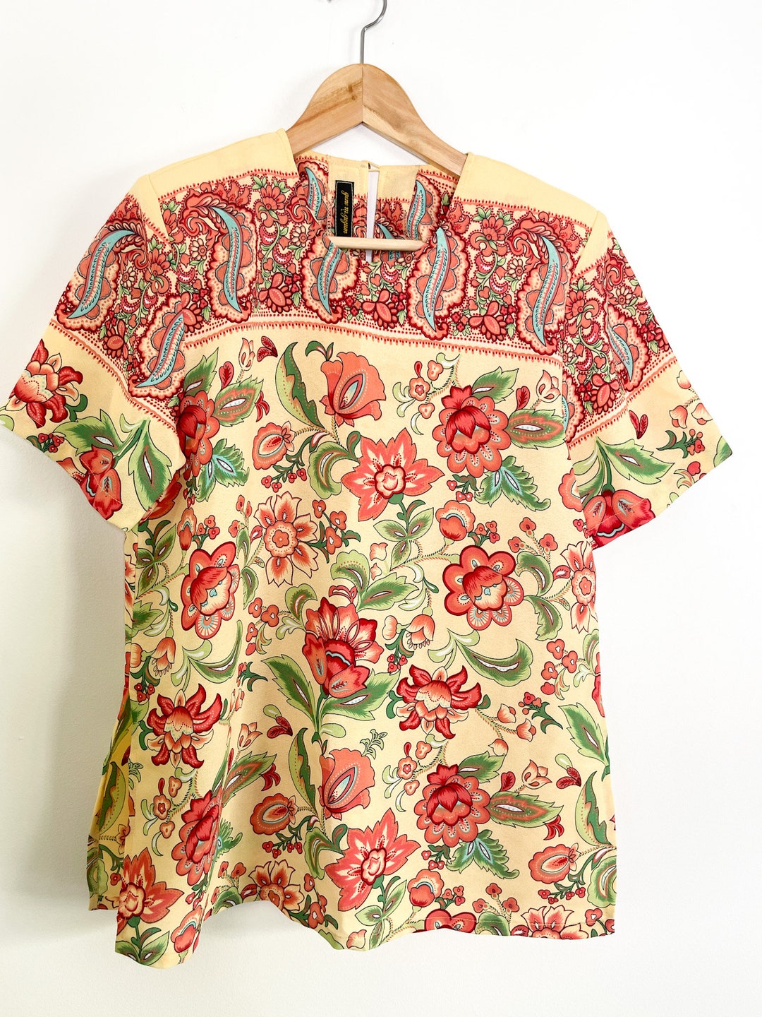 Vintage Gene M. Guzman Floral Printed Blouse Vintage Short Sleeved ...