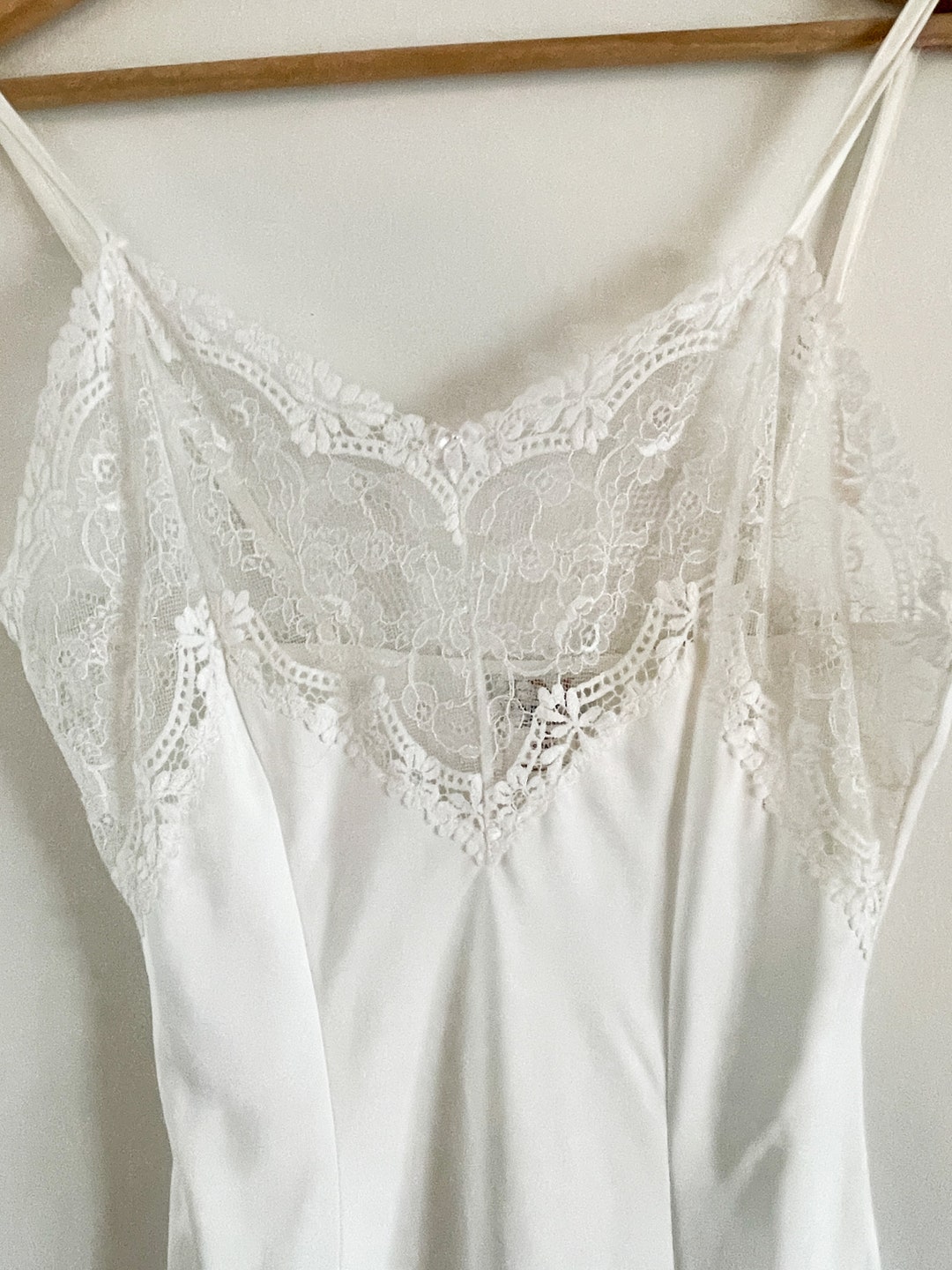 Vintage FM Lingerie Full Length White Negligee/nightgown - Etsy