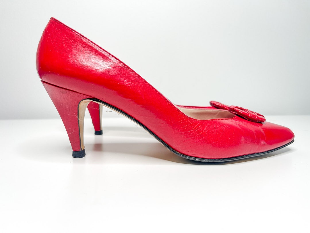 Vintage Caressa Pumps 1980s Red Ladies Shoes Edwina Tristan for Caressa ...