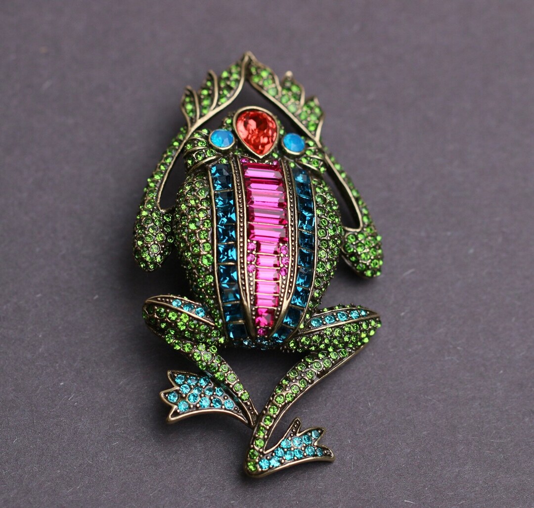 Heidi Daus leaping Luxury Crystal Frog Pin - Etsy Canada