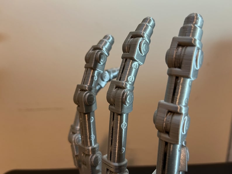 T800 Hand Display 1:1 Scale - Etsy