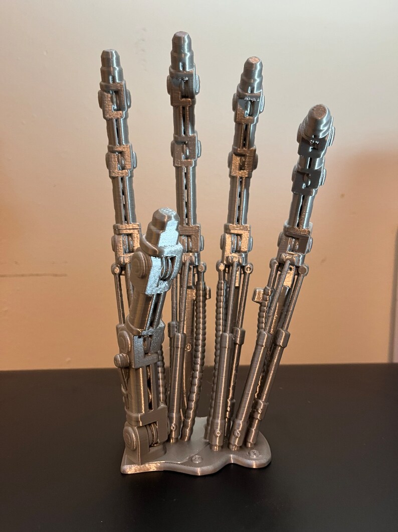 T800 Hand Display 1:1 Scale - Etsy