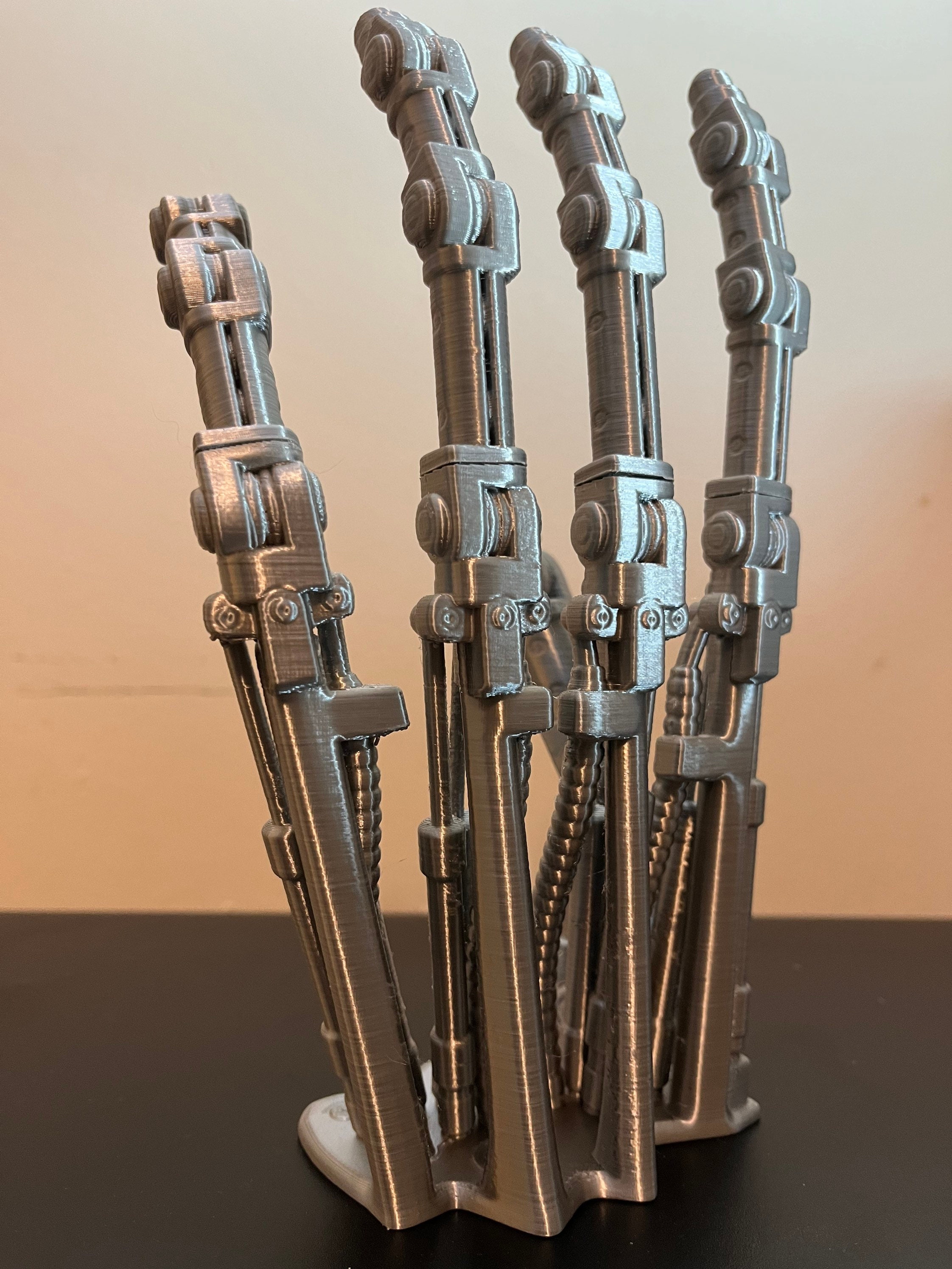 T800 Hand Display 1:1 Scale - Etsy