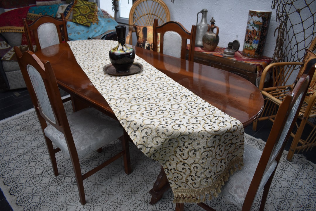 Ivy Floral Pattern Beige Color Table Runner Decorative Table Runner 17 ...