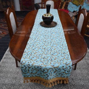 Beautiful Blue Color Floral Pattern Table Runner Decorative Table ...