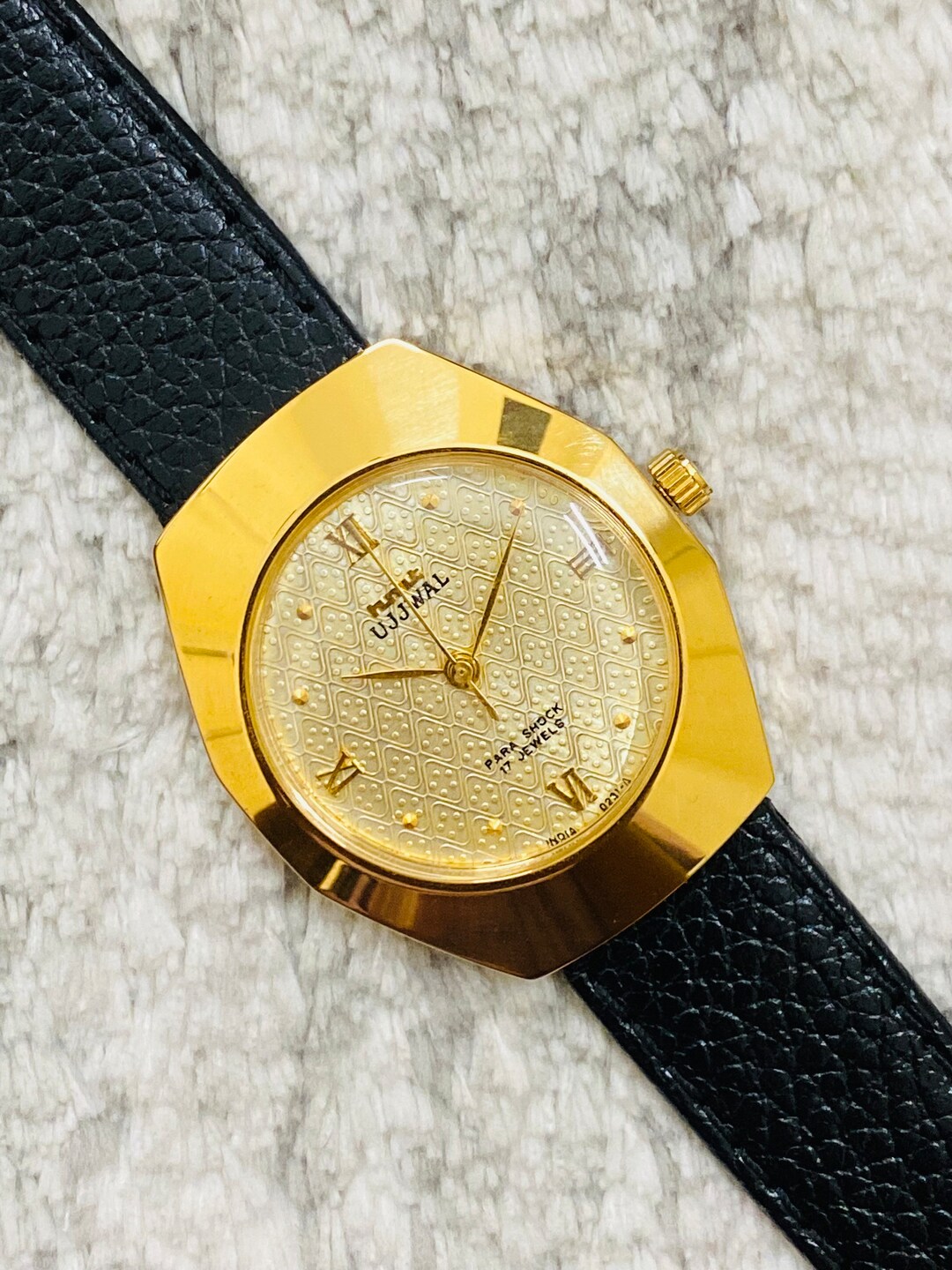 Vintage HMT Ujjawal Watch, Golden Dial, 17J Manual Winding - Etsy