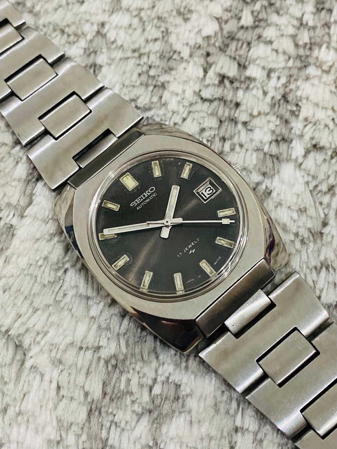 Vintage Seiko Mechanical Automatic Black Dial Movement No.7005-8180 date 17jewels Men's Wrist ...