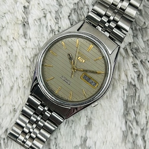 Vintage Seiko 5 Automatic Movement No.7009-3061 Grey Dial Day/date 17jewels Men's Wrist Watch ...