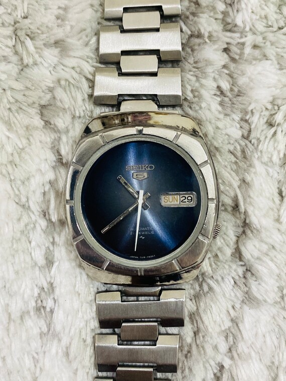 70’s VINTAGE SEIKO 5 Blue dial Automatic watch 7019-7… - Gem