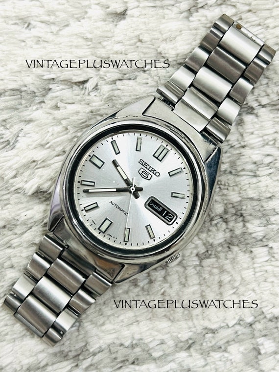 Vintage Seiko 5 Automatic Grey Dial Date/Day Movement… - Gem