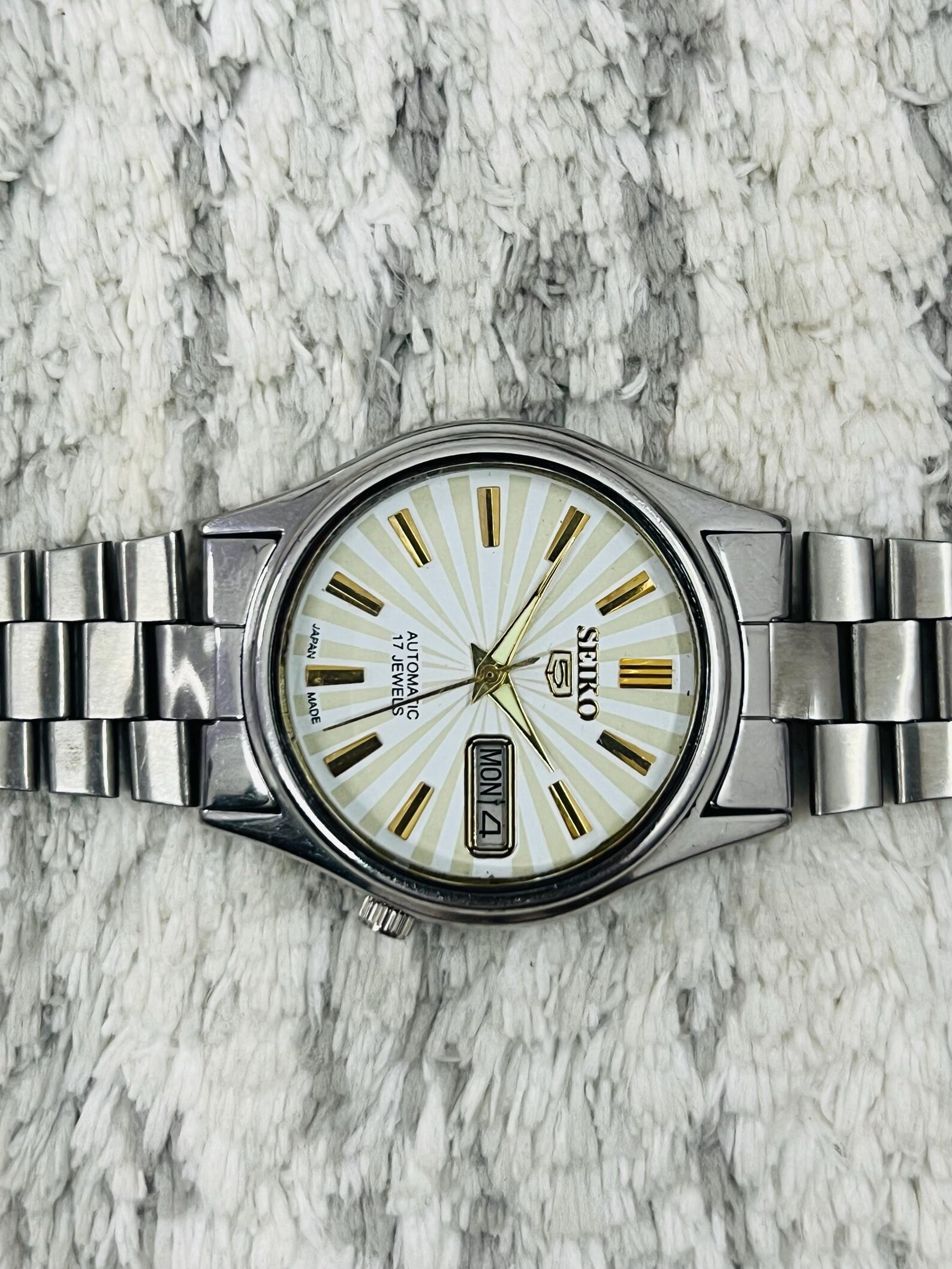 Vintage Seiko 5 Automatic White Dial Day/date Men's Wrist Watch~ Japan ...