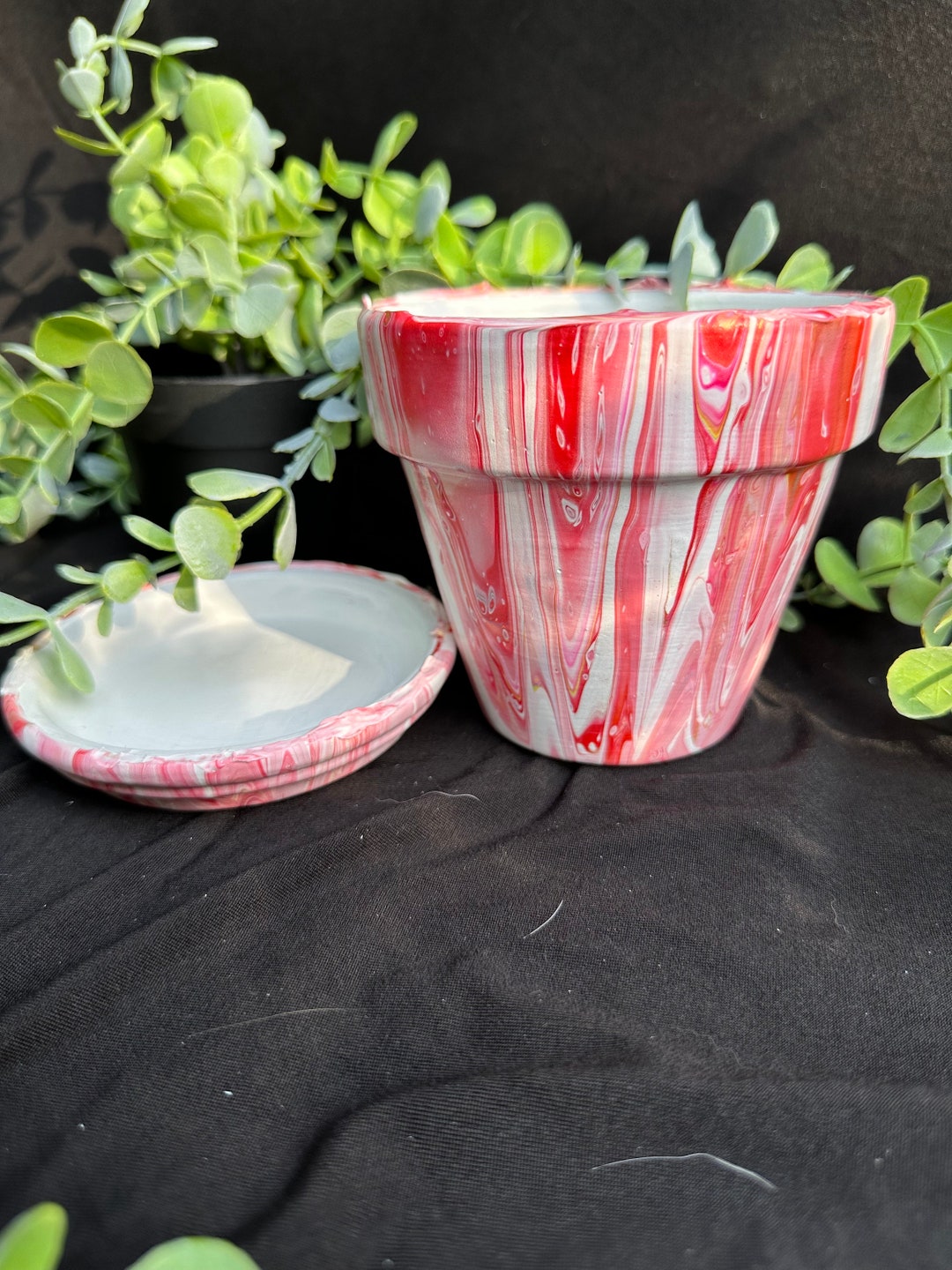 Pour Paint Plant Pot - Pour Painted Pot - Red and White Painted Pot ...