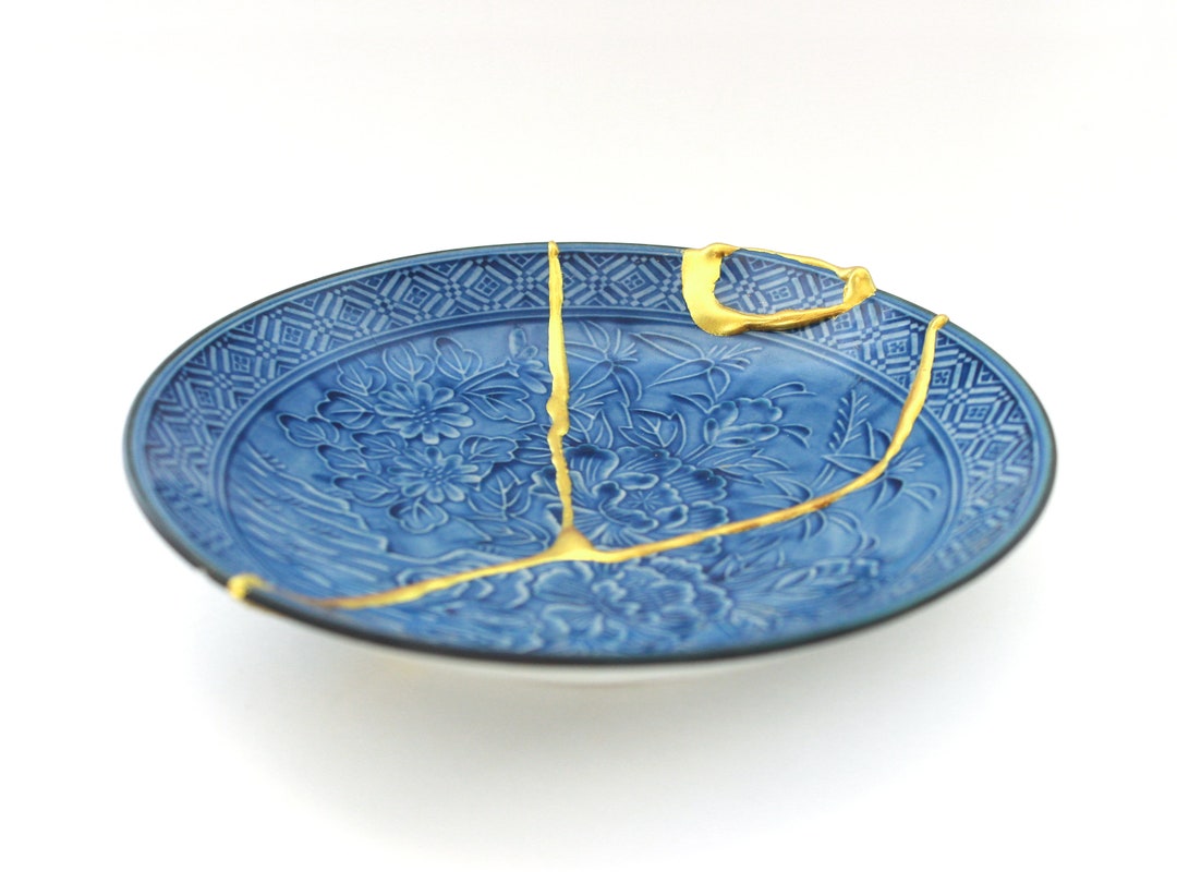KINTSUGI Kintsugi Plate, the Vintage and Broken Japanese Pottery ...