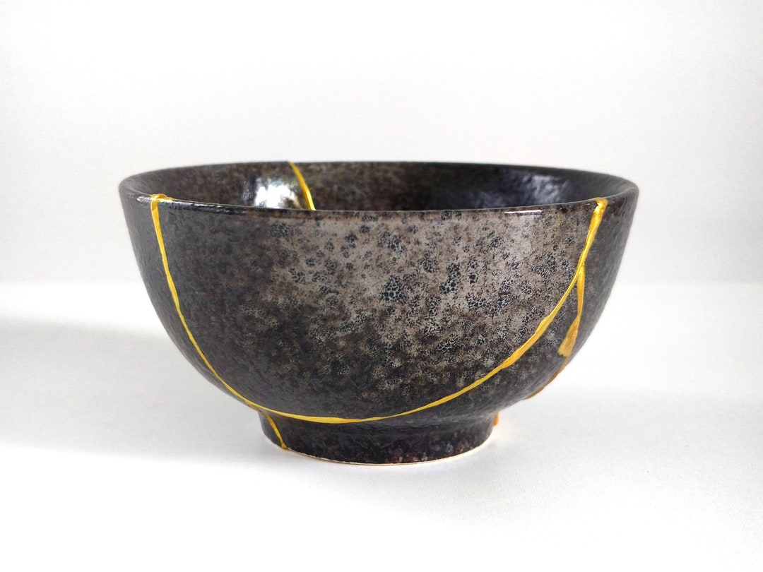 KINTSUGI | Kintsugi Cup, the Vintage and Broken Japanese Pottery ...