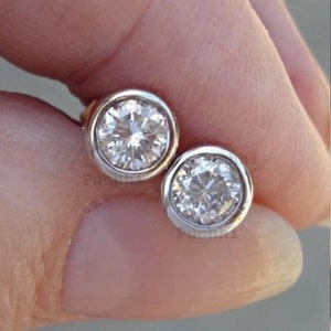 Round Diamond Stud Earrings / 14K Gold Solitaire Diamond Earrings ...