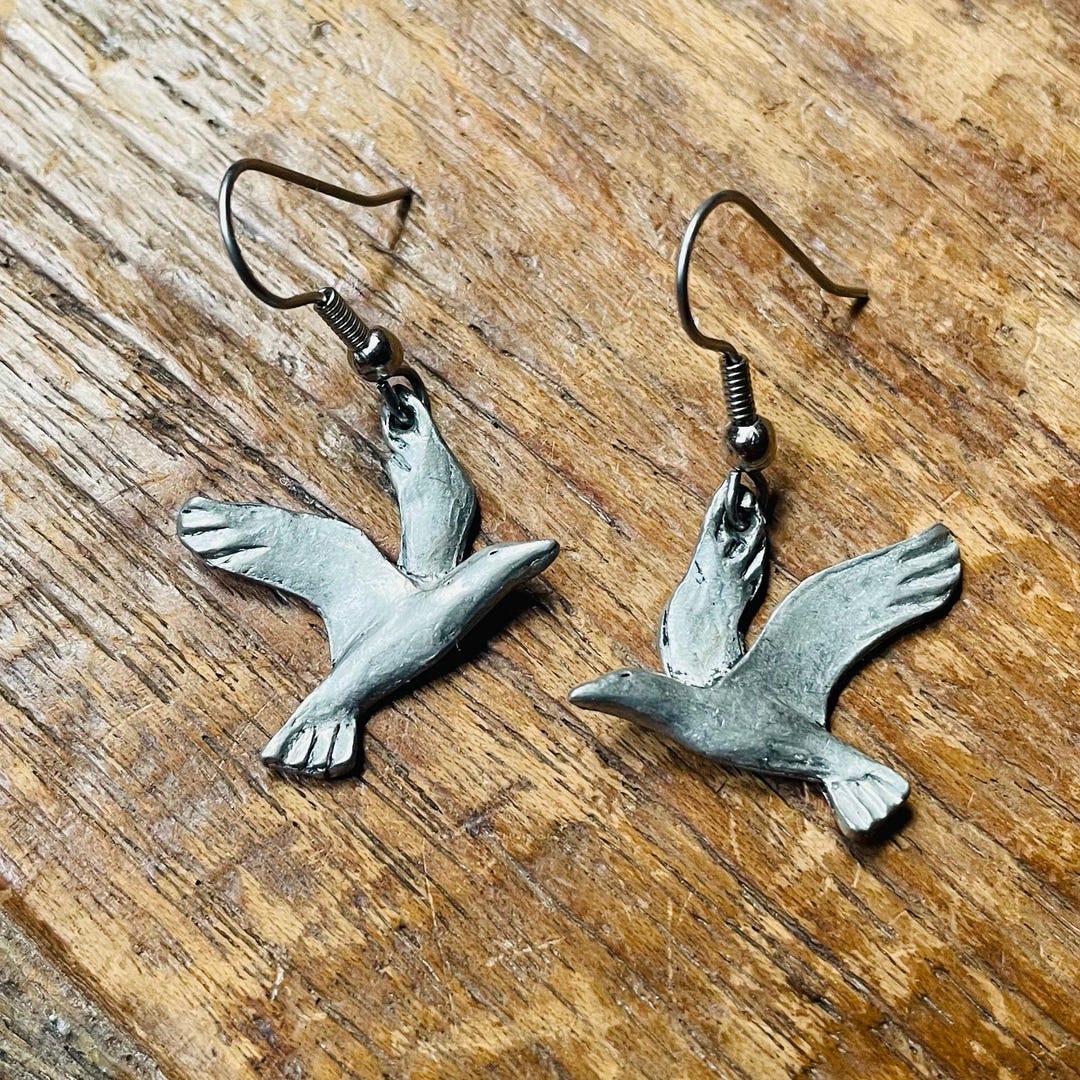 Vintage Pewter Doves in Flight Birds of Peace Dangle Earrings ...