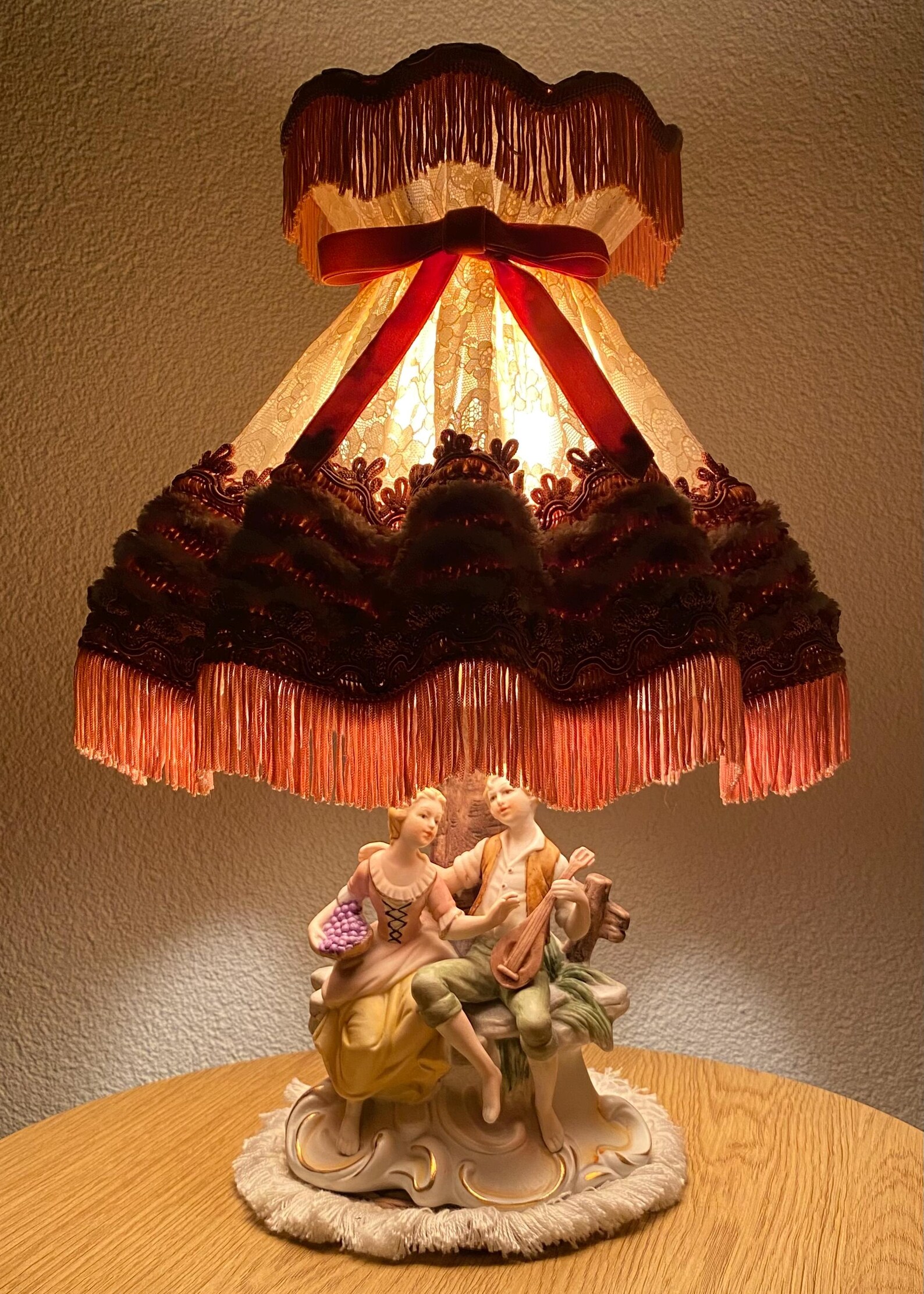 Adorable Vintage Italian Porcelain Figurine Table Lamp With Original ...