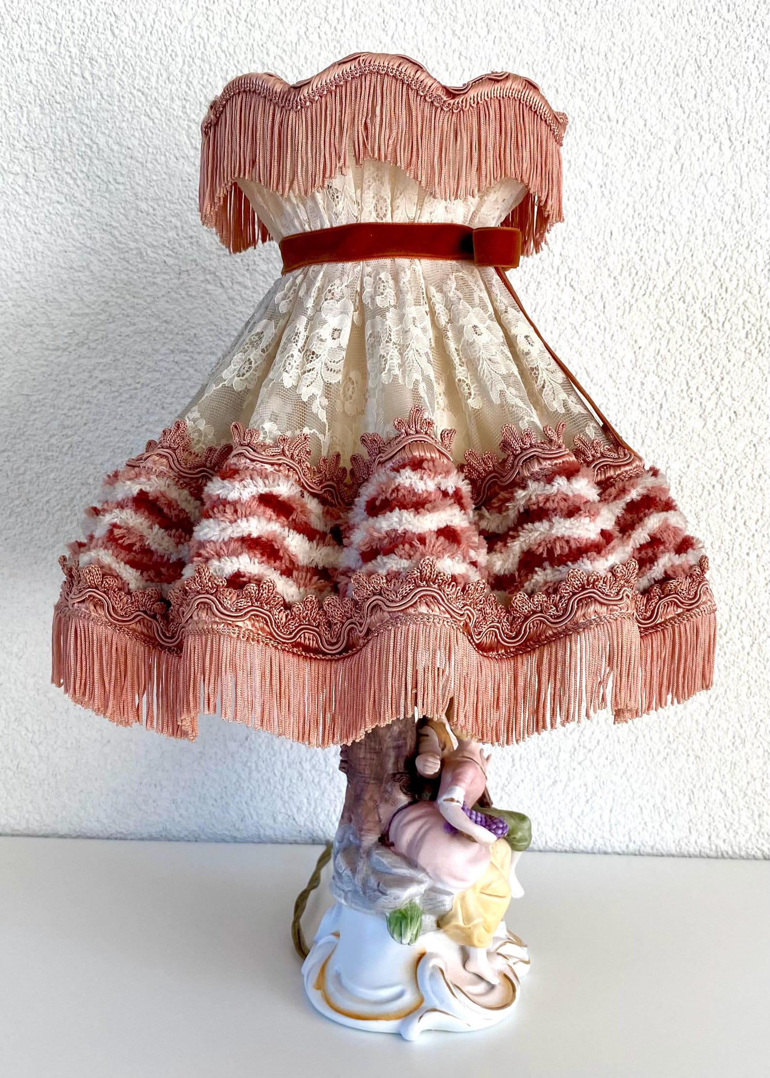Adorable Vintage Italian Porcelain Figurine Table Lamp With Original ...