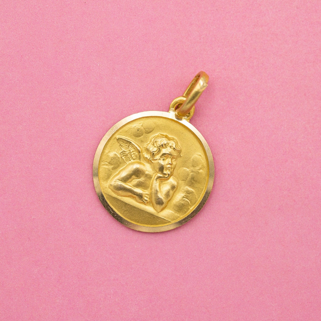 18k Gold Cute Angel Raphael Medallion - Vintage 18 Karat Solid Yellow ...