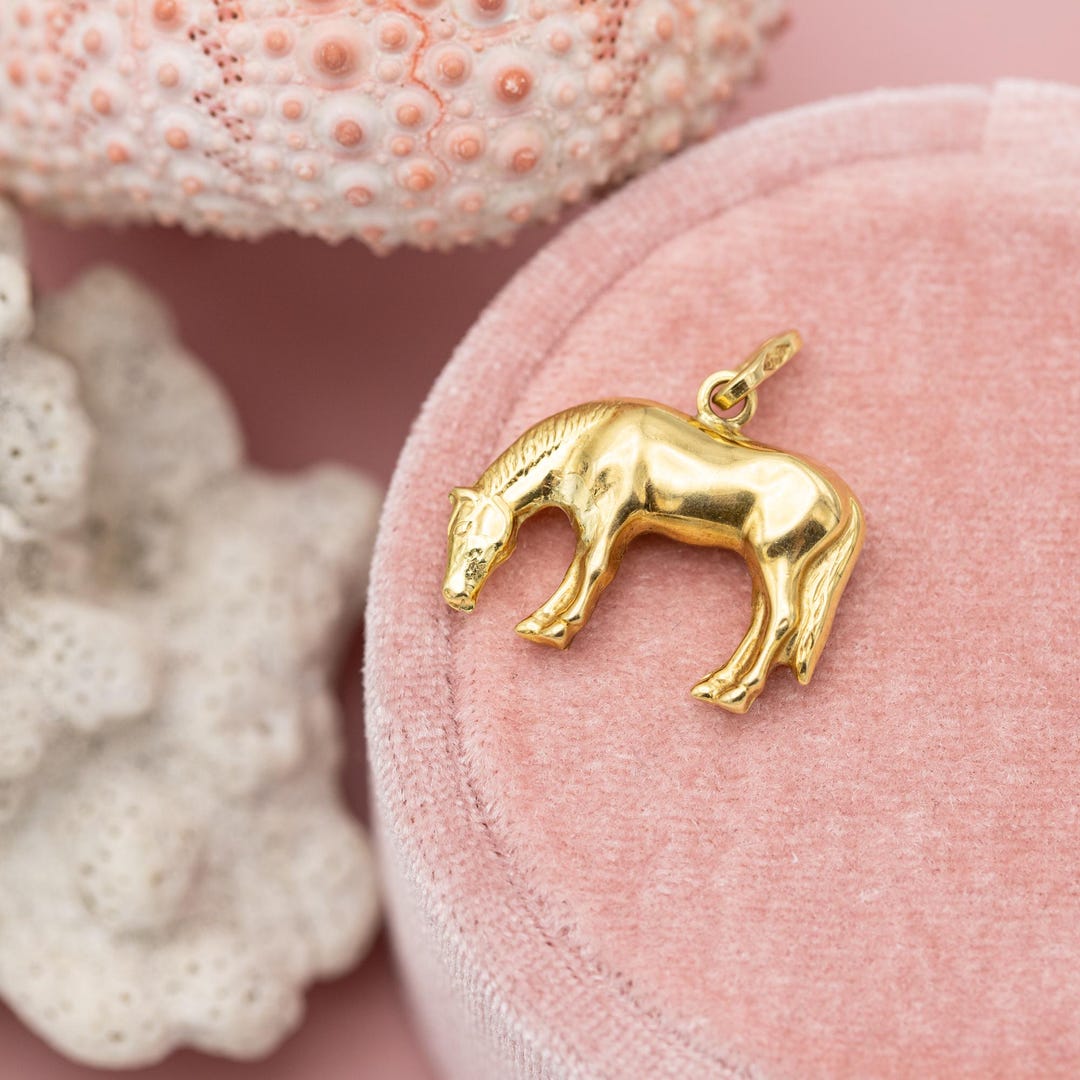 Horse - Vintage 18 Karat Yellow Gold Pendant - Small and Cute Charm ...