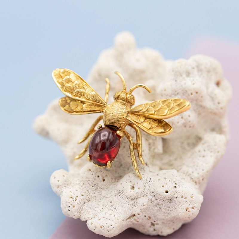 Vintage Bee Brooch - Etsy